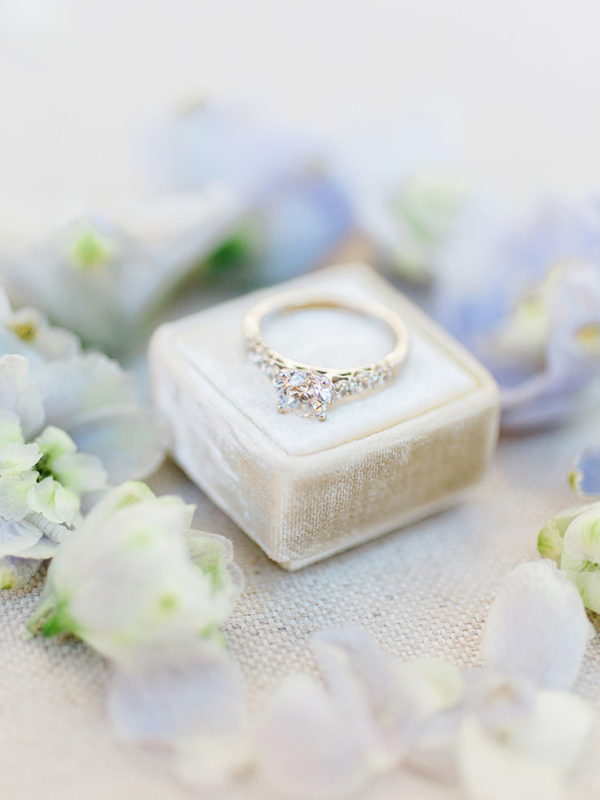 Star Signature Diamond Engagement Rings for the Classic Bride ⋆ Ruffled